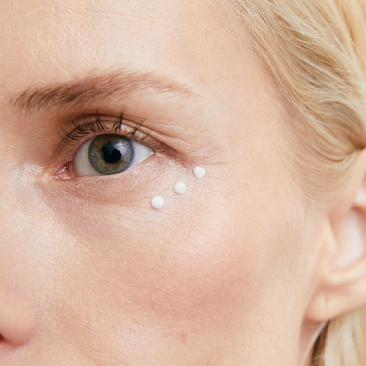 Крем для кожи вокруг глаз Eucerin HYALURON-FILLER | Eucerin