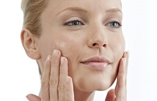 Eucerin: Pelle Ipersensibile | Eucerin ANTI-ROSE Trattamento ...