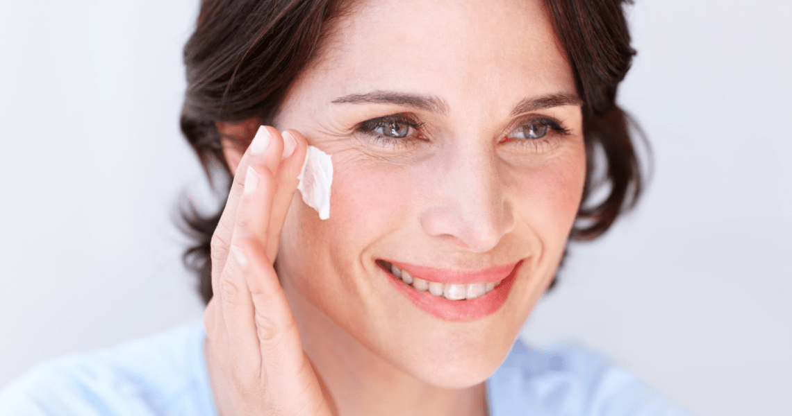 Rosacea: zo verzorg en behandel je de rode, ontstoken huid | Eucerin